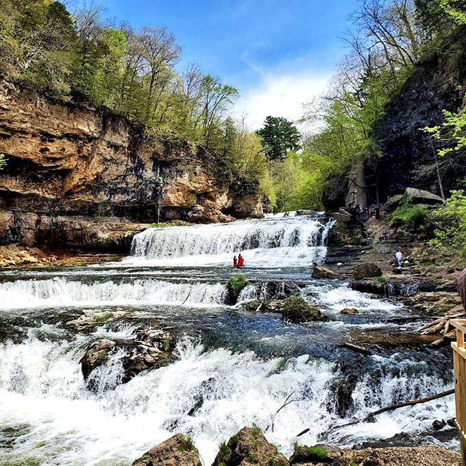 Who needs a white noise machine when you've got this? Nature's own lullaby, with a view to boot.