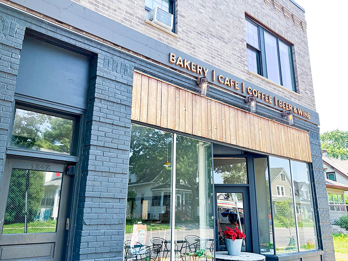 Books, brews, and bites &ndash; oh my! Groundswell is serving up culture with a side of comfort food.