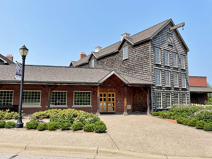 Landlocked but not left high and dry, the Minnesota Marine Art Museum is a masterpiece of maritime magnificence.