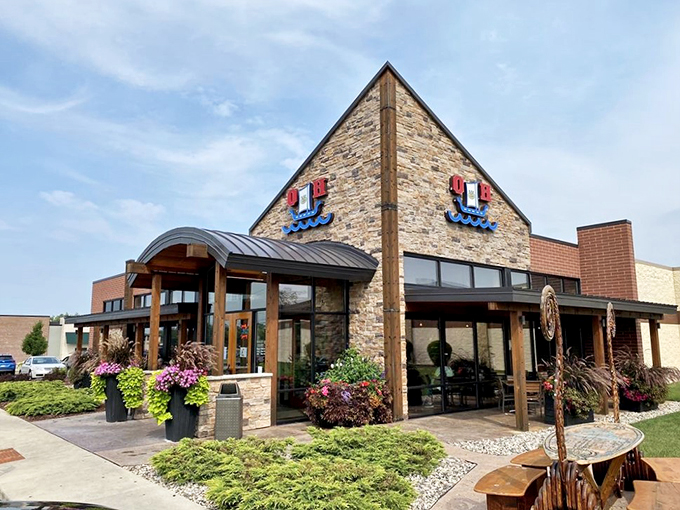 Flowers outside, flour inside! O&H's welcoming facade is like a hug for your eyes before the pastries hug your stomach.