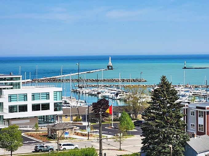 This art deco beauty has been working the pier since 1935. It's the Marilyn Monroe of Wisconsin lighthouses &ndash; timeless and photogenic. 