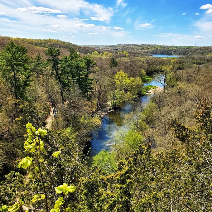 Talk about a room with a view! This panorama of rolling hills and winding river is Mother Nature's IMAX experience.