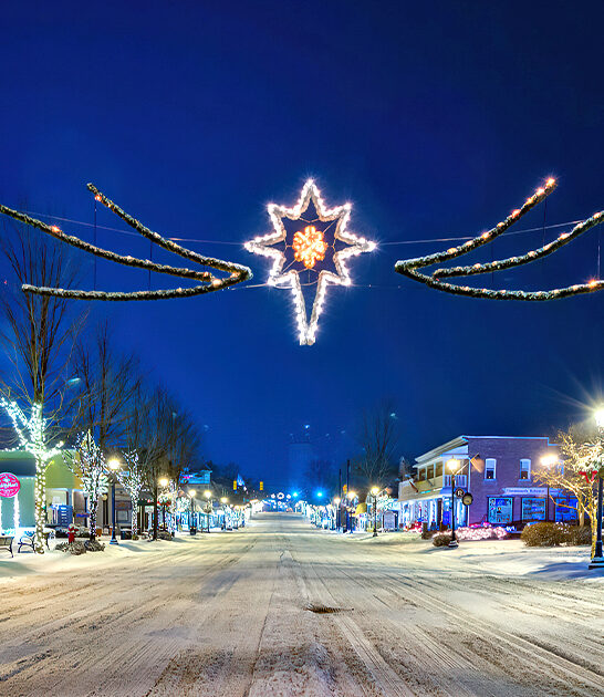 dreamy holiday michigan towns ftr