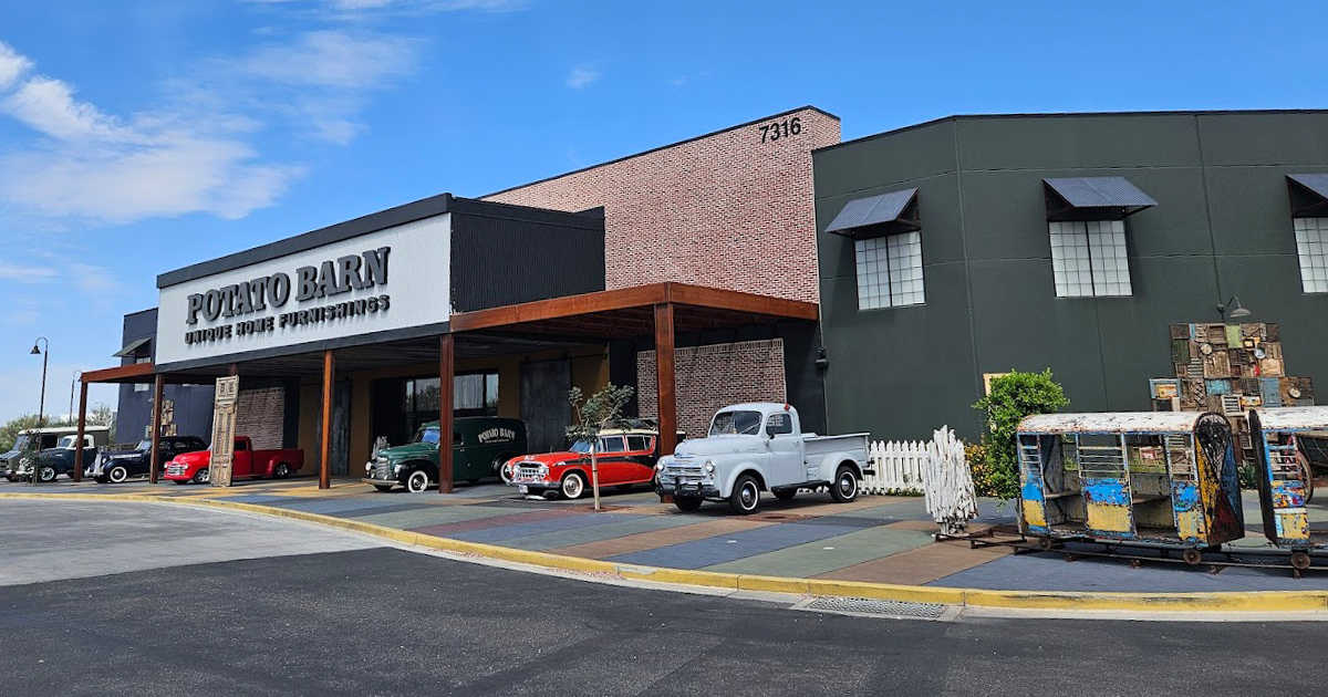 The Enormous 100,000-Square-Foot Furniture Store In Arizona That’s Too ...