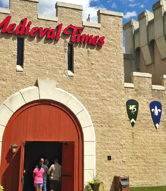 illinois restaurants live entertainment ftr