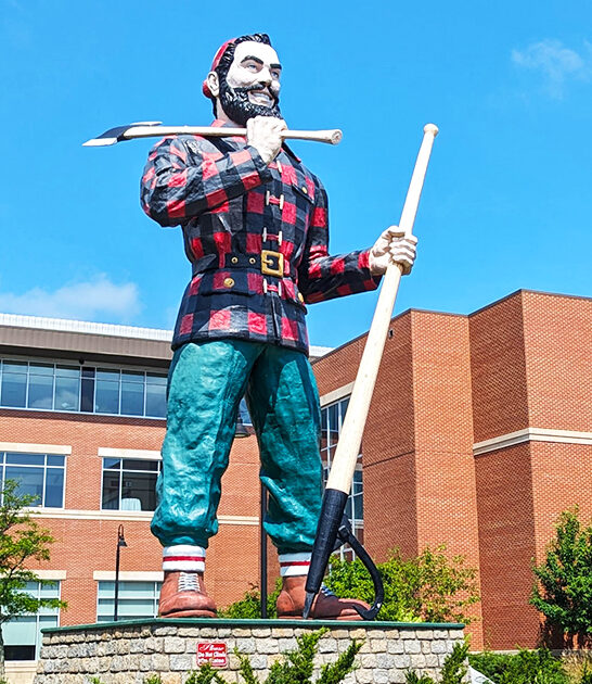 massive roadside attraction maine FTR