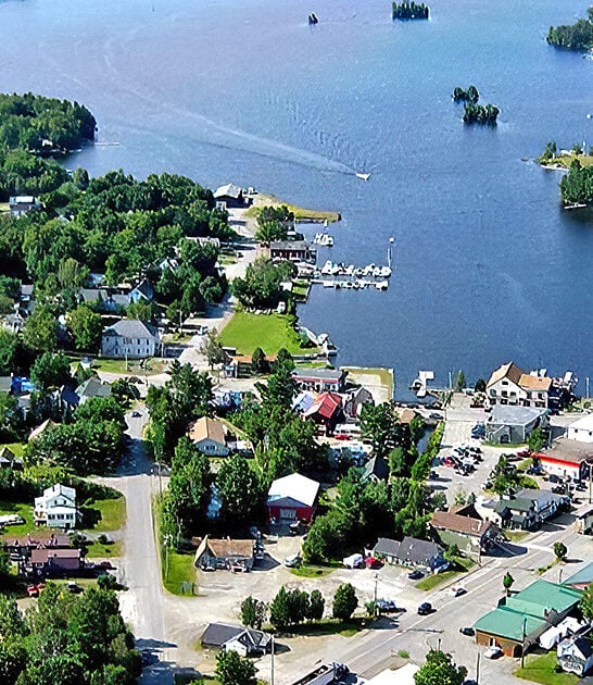 picturesque town maine FTR