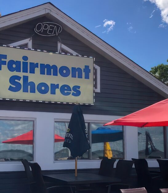 unassuming lakeside restaurants illinois ftr