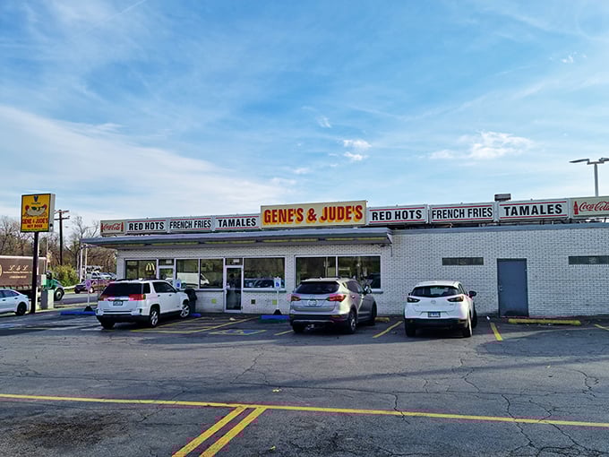 Welcome to hot dog heaven! Gene & Jude's iconic facade promises a taste of Chicago history with every bite.