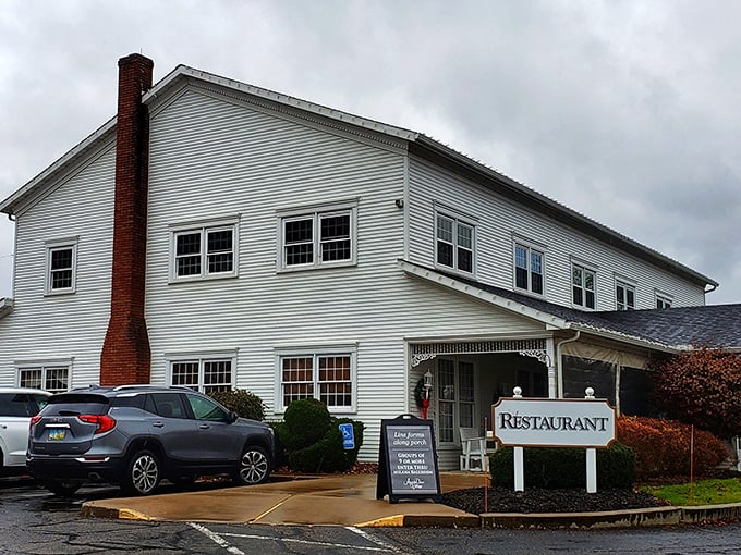 Spring has sprung at the Amish Door! This charming facade is like a Norman Rockwell painting come to life.