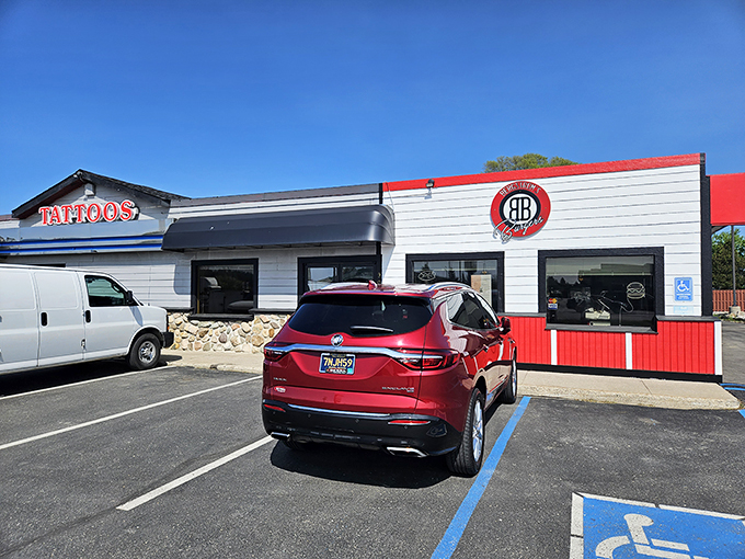 Welcome to burger paradise! Bergstrom's exterior is a retro-chic beacon, calling all hungry souls like a 1950s time machine with a side of fries.