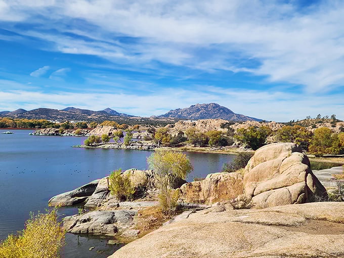 Nature's own rock concert! Willow Lake's granite formations steal the show, with clouds as their adoring fans.