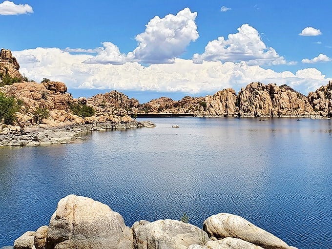 Nature's own rock concert! Willow Lake's granite formations steal the show, with clouds as their adoring fans.