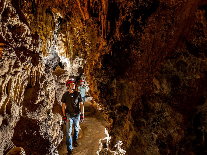 Nature's own art gallery! The Colossal Cave's intricate formations look like they were sculpted by a team of underground Michelangelos.