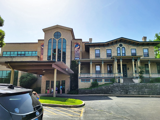 A time-traveling architectural marvel! The Burpee Museum blends classic charm with modern flair, like a Victorian gentleman sporting sneakers.