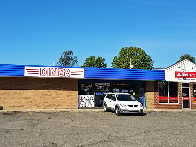 Retro charm meets modern appetite! This unassuming exterior hides a treasure trove of comfort food that'll transport you straight back to the good ol' days.