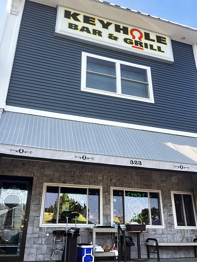Welcome to flavor town! The Keyhole Bar & Grill's unassuming exterior hides a treasure trove of culinary delights, like a delicious secret waiting to be unlocked.