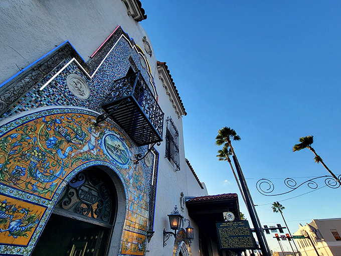 A feast for the eyes! Columbia Restaurant's exterior is a vibrant mosaic of Spanish-inspired tiles, inviting you into a world where every meal is a fiesta.
