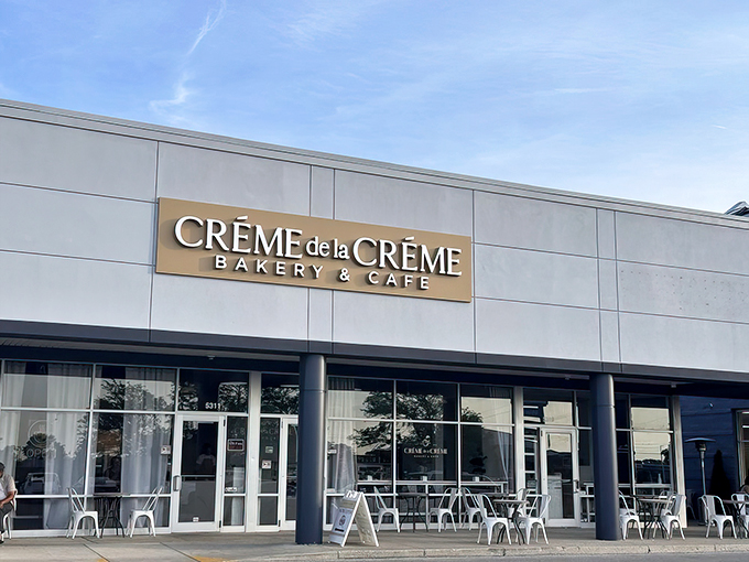 A slice of Parisian charm in the heart of Columbus! Cr&eacute;me de la Cr&eacute;me's inviting facade promises a sweet escape from the everyday hustle.