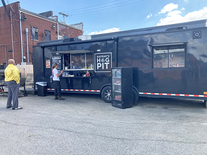 Welcome to barbecue heaven! Ray Ray's Hog Pit isn't just a food truck; it's a portal to smoky bliss in Columbus, Ohio.