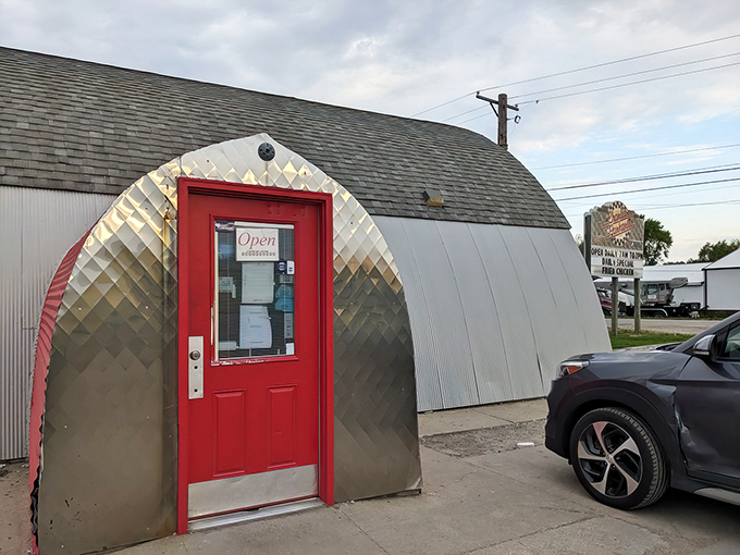 Welcome to Charlie Parker's, where the building's as round as your plate will be after breakfast! This Quonset hut diner is serving up slices of Americana with a side of nostalgia.