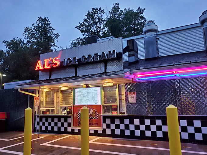Al's Ice Cream: Where nostalgia comes with sprinkles on top! This retro sign promises a sweet trip down memory lane.