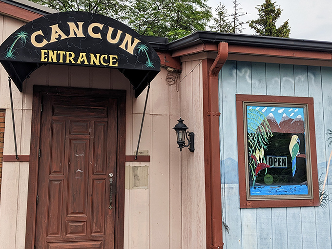 "Cancun calling!" This entrance is like a portal to paradise, minus the TSA pat-down and overpriced airport margaritas.