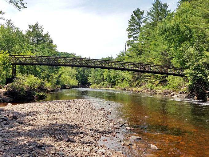 This view could make even the most dedicated city slicker consider a career change to park ranger.