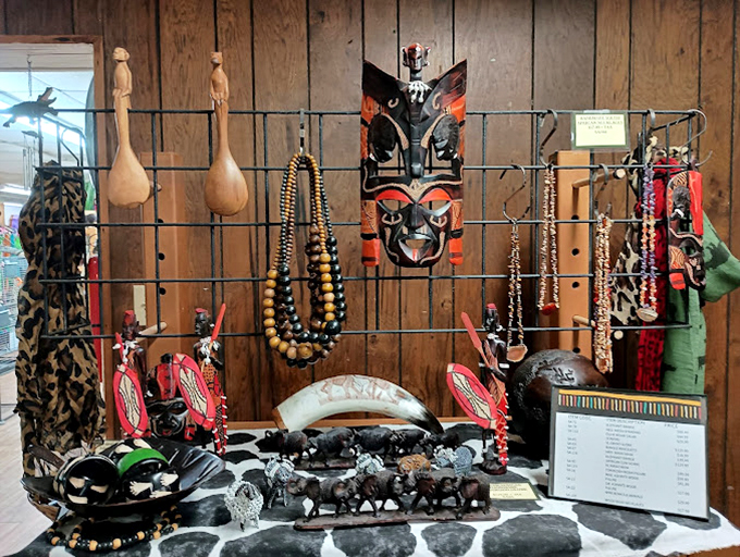 Florida's own Noah's Ark! This menagerie of wooden critters is ready to march two-by-two right into your living room.