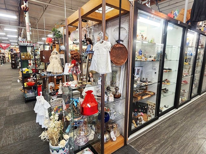 Endless aisles of possibility! This spacious interior is like a treasure map where X marks... well, pretty much every spot.