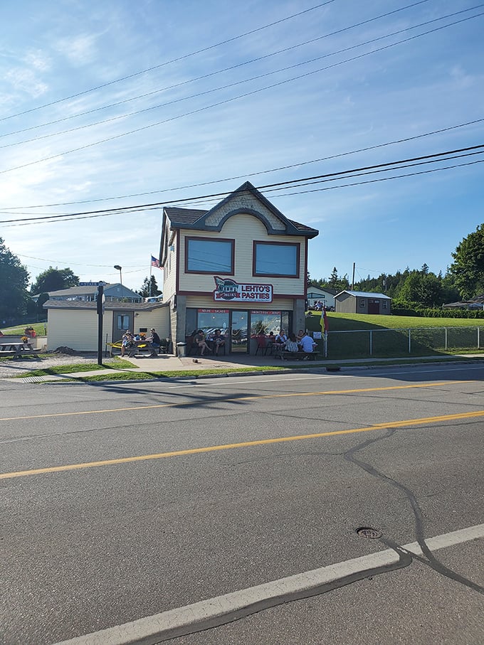 Pasty party on the patio! These happy diners know the secret to UP bliss &ndash; good food and fresh air.