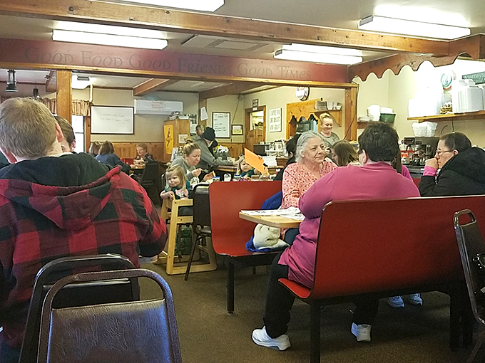 From first dates to golden anniversaries, these booths have seen it all. Pull up a chair and join the family!