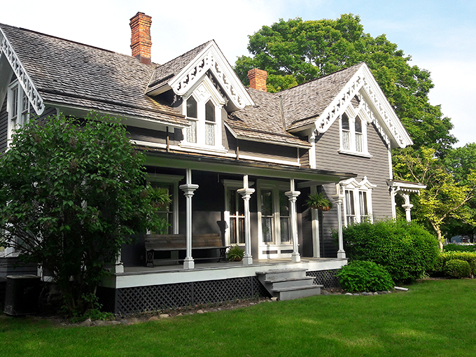 Gingerbread house, eat your heart out! This Victorian charmer is serving up some serious curb appeal. Martha Stewart would approve.