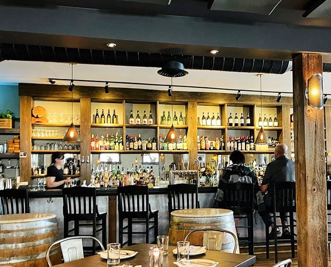 Bar goals, anyone? This setup is so inviting, you'll want to pull up a stool and stay awhile. Just remember, pizza and cocktails are a marathon, not a sprint!