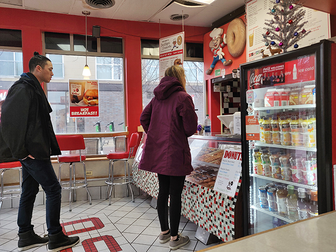 Late-night cravings meet their match! These night owls know where to find the best midnight snacks in town.