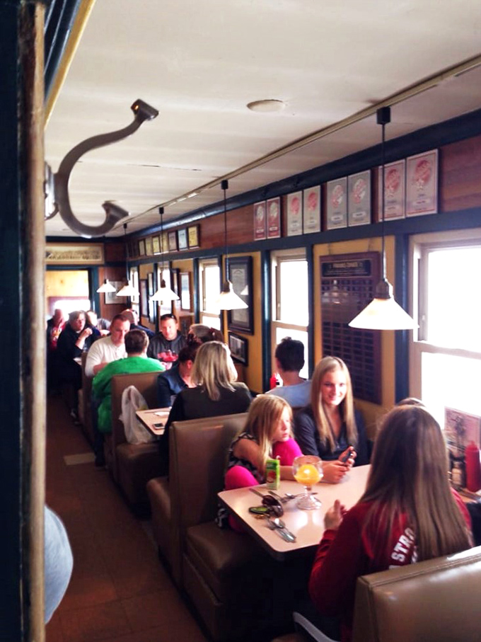 A full house of happy diners, proving that good food is the universal language &ndash; and Franks Diner is fluent in deliciousness.
