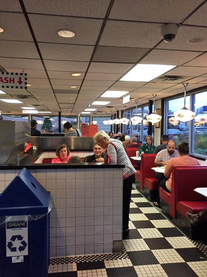 A slice of Americana, served with a side of community. Al's isn't just feeding stomachs; it's nourishing neighborhoods.