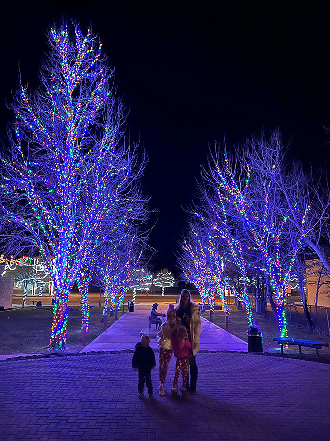 Show Low's light parade: Where small-town charm meets big-time holiday spirit, with a pine-scented twist.