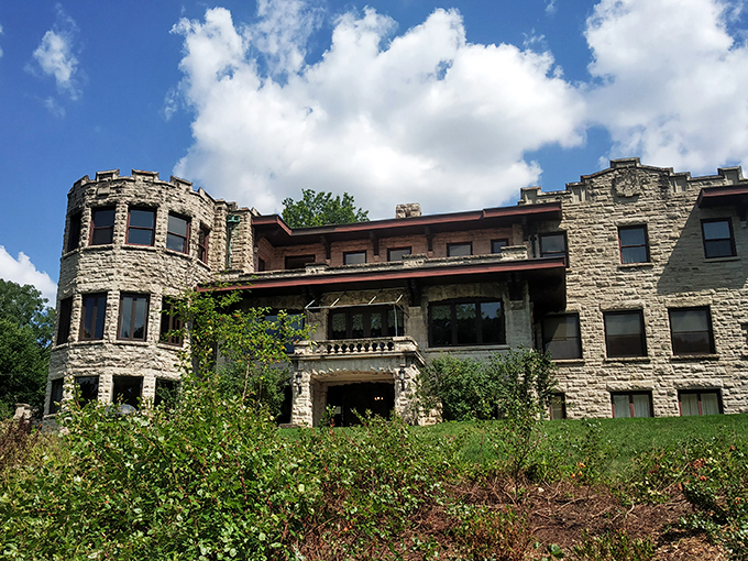 Gardens by Jensen, interiors by 'obscene wealth'. The Fords knew how to live large and green.