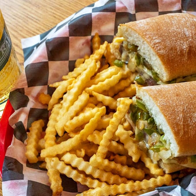 Crinkle-cut fries so perfect, they could make a Wisconsinite forget about cheese for a moment.