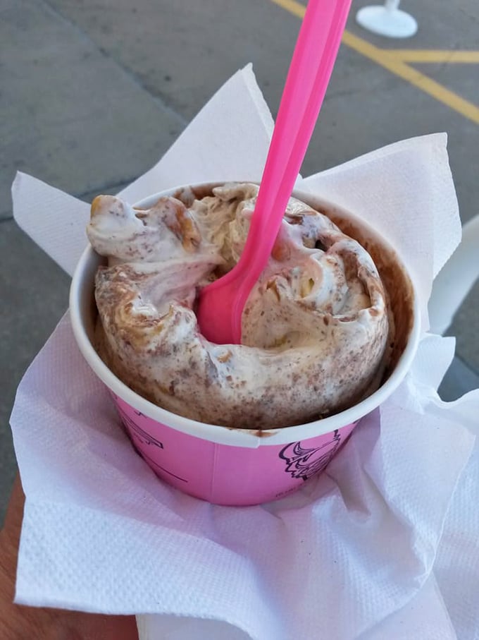 Hard rock cashew: A nutty symphony that'll make you go cashew-crazy. It's a flavor explosion in every spoonful!