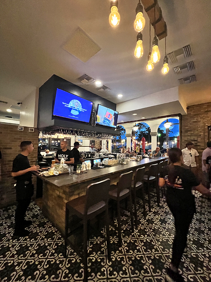 The real MVPs: Joey's staff, turning hungry customers into happy campers faster than you can say "more garlic knots, please!"