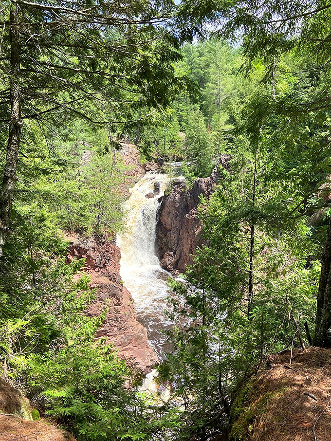 A waterfall vista that rivals any screensaver. Time to update that Zoom background, folks!