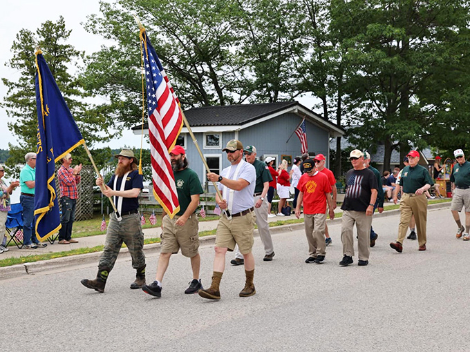 Stars, stripes, and small-town pride on parade. Norman Rockwell, eat your heart out!