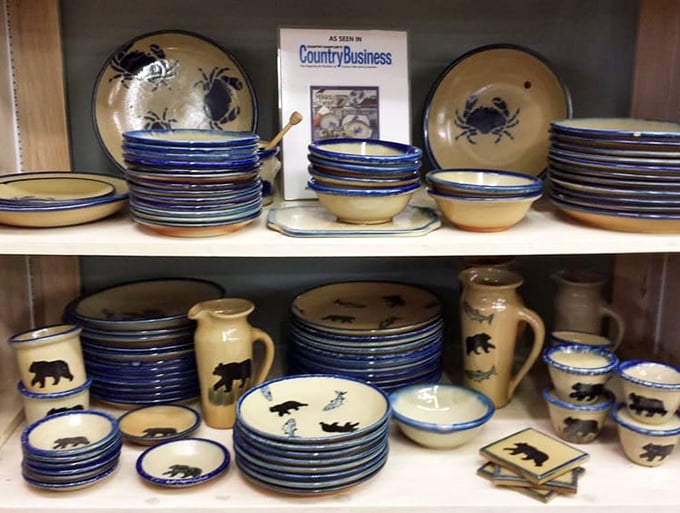 Bear-y cute kitchenware alert! These dishes are perfect for your next picnic in the woods. Just don't invite any real bears, okay?