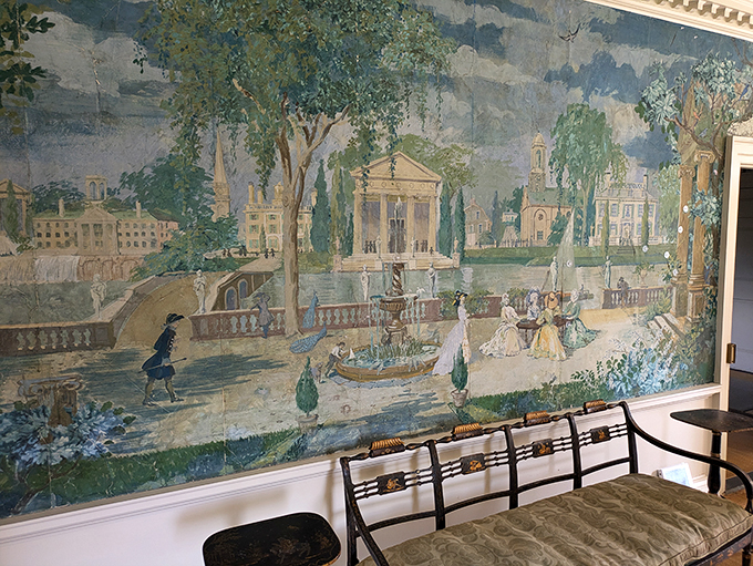 Talk about statement walls! This mural is like Instagram for the 18th century &ndash; #NoFilter required.