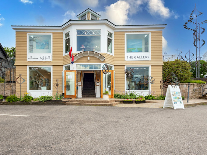 Park your curiosity at this artistic summit. It's a detour that'll leave you culturally recharged and ready for more adventures.