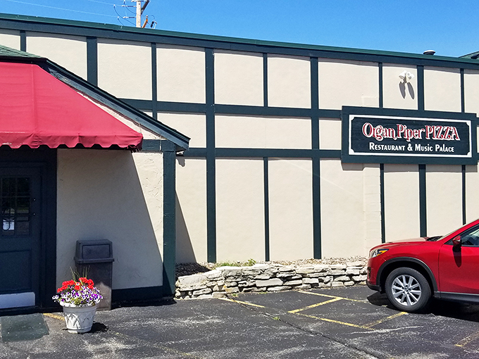 Tune up your taste buds! This melodious pizzeria is the perfect harmony of food and fun.