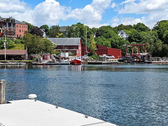 A living, breathing masterpiece! Weathered buildings create a scene worthy of a thousand paintings.