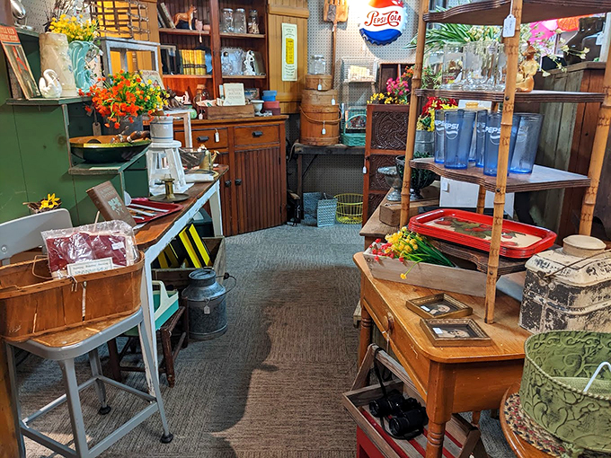 Farm chic before it was cool! This display is so authentically rustic, you can almost hear a rooster crowing in the distance.